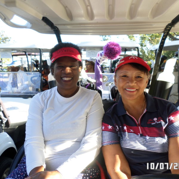 TEE DIVAS TEE DUDES GOLF CLUB